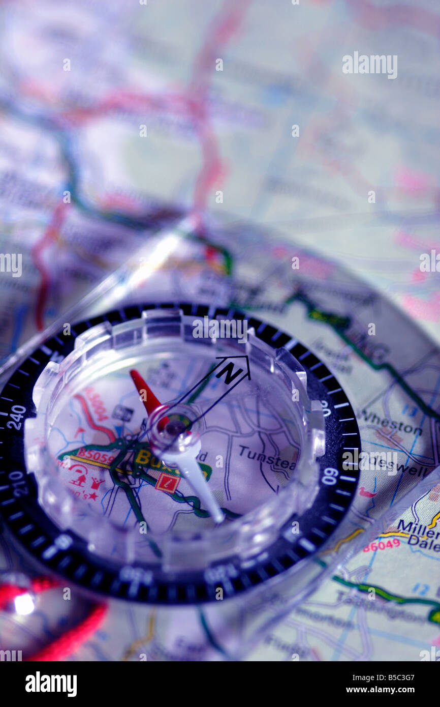 Road map compass hi-res stock photography and images - Alamy