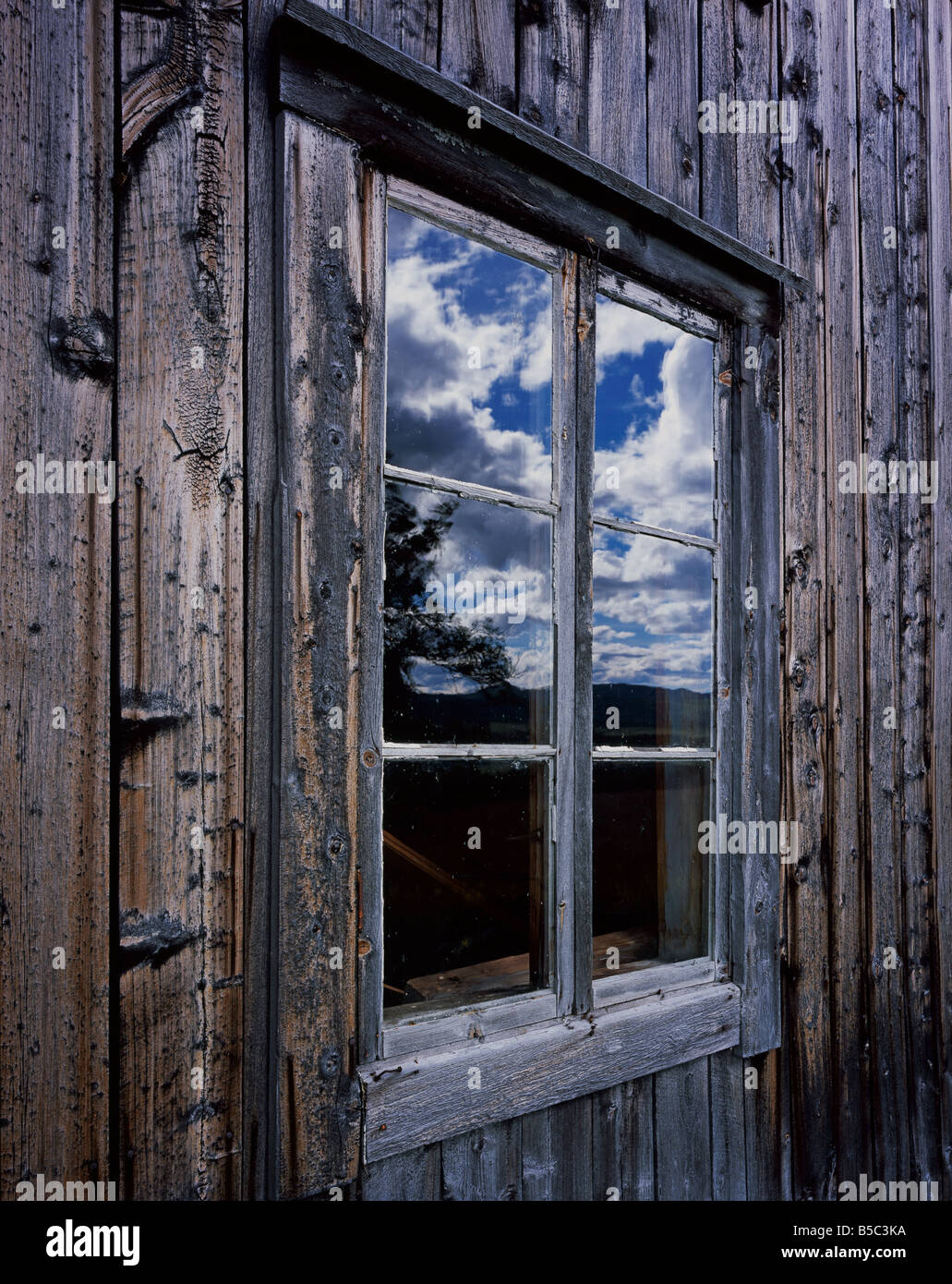 Farmhouse window, Stintbacker, Swedish Lapland, Sweden, Scandinavia ...