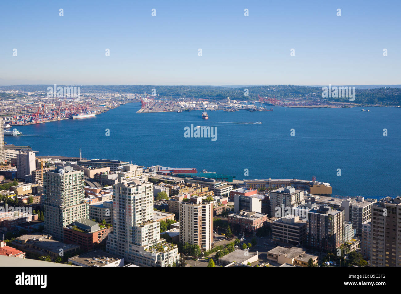 Seattle waterfront and shipping docks in Elliot Bay as seen from the ...