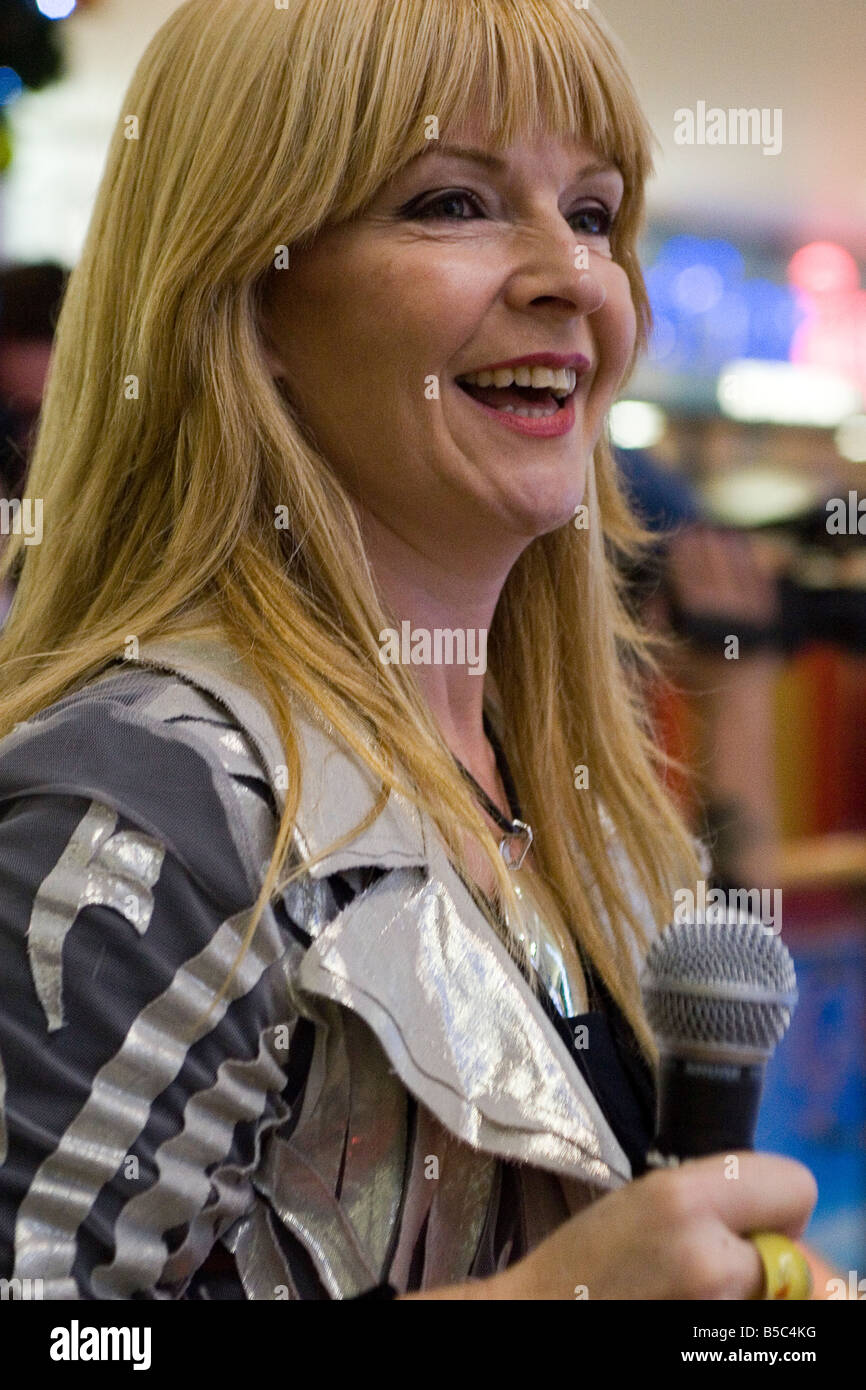 Singer actress toyah willcox hi-res stock photography and images - Alamy