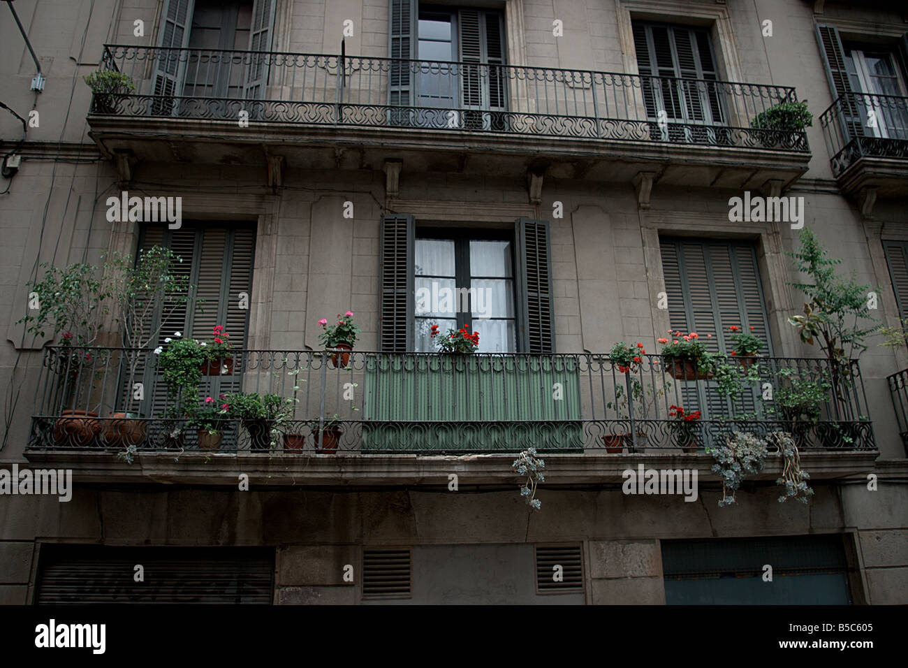 Barcelona balcony spain hi-res stock photography and images - Alamy