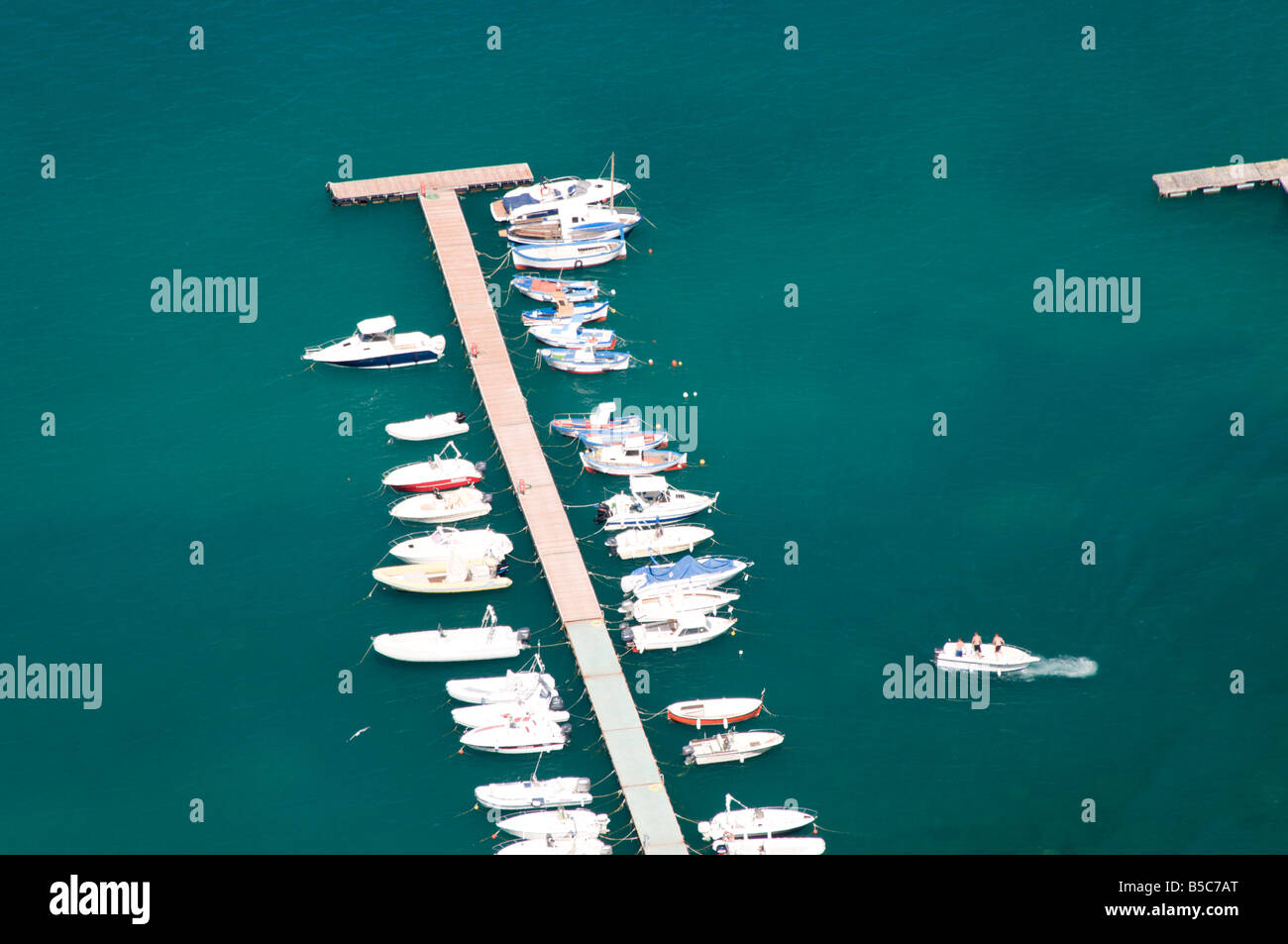Yacht aerial hi-res stock photography and images - Alamy