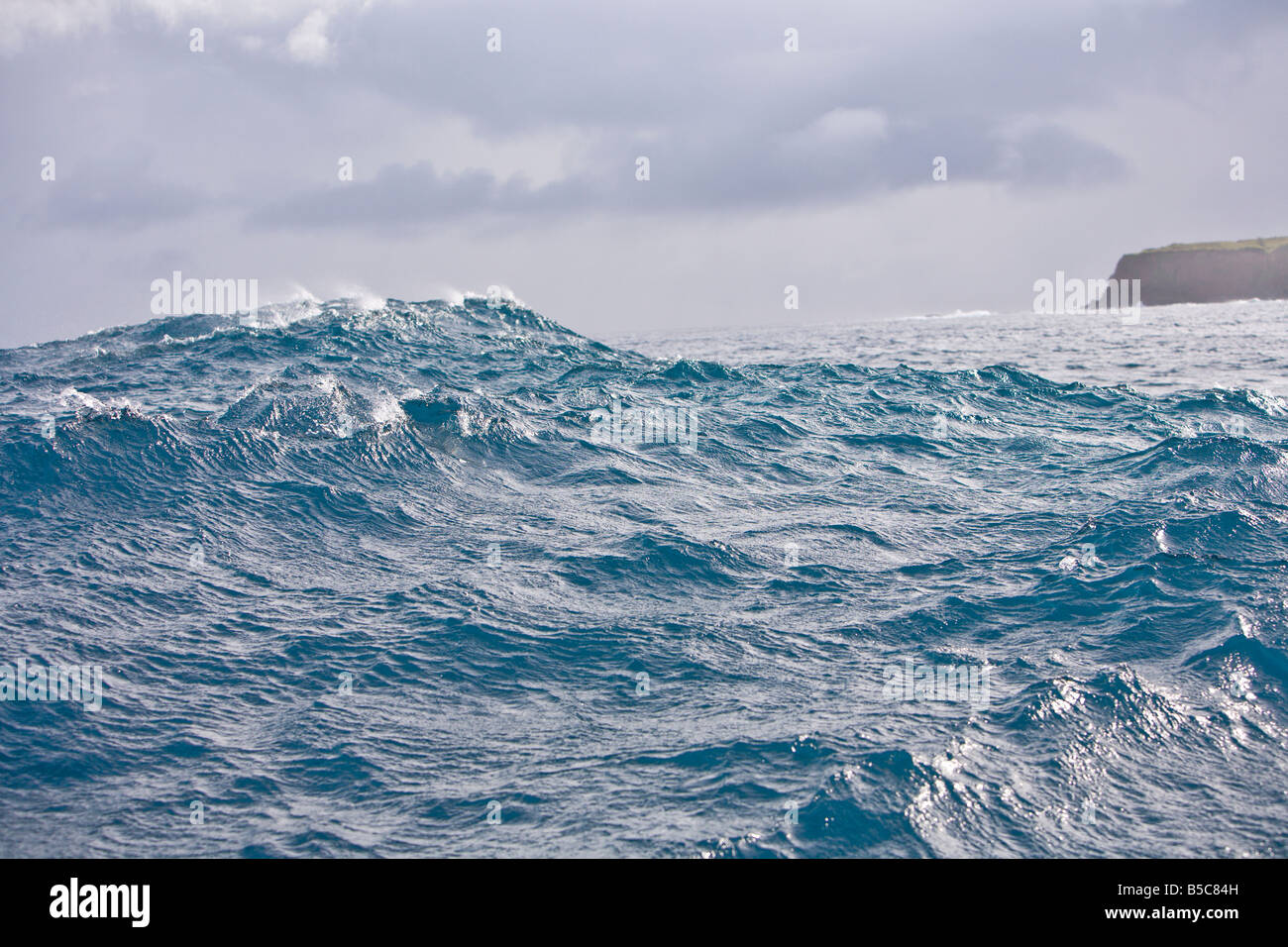 Giant wave hi-res stock photography and images - Alamy