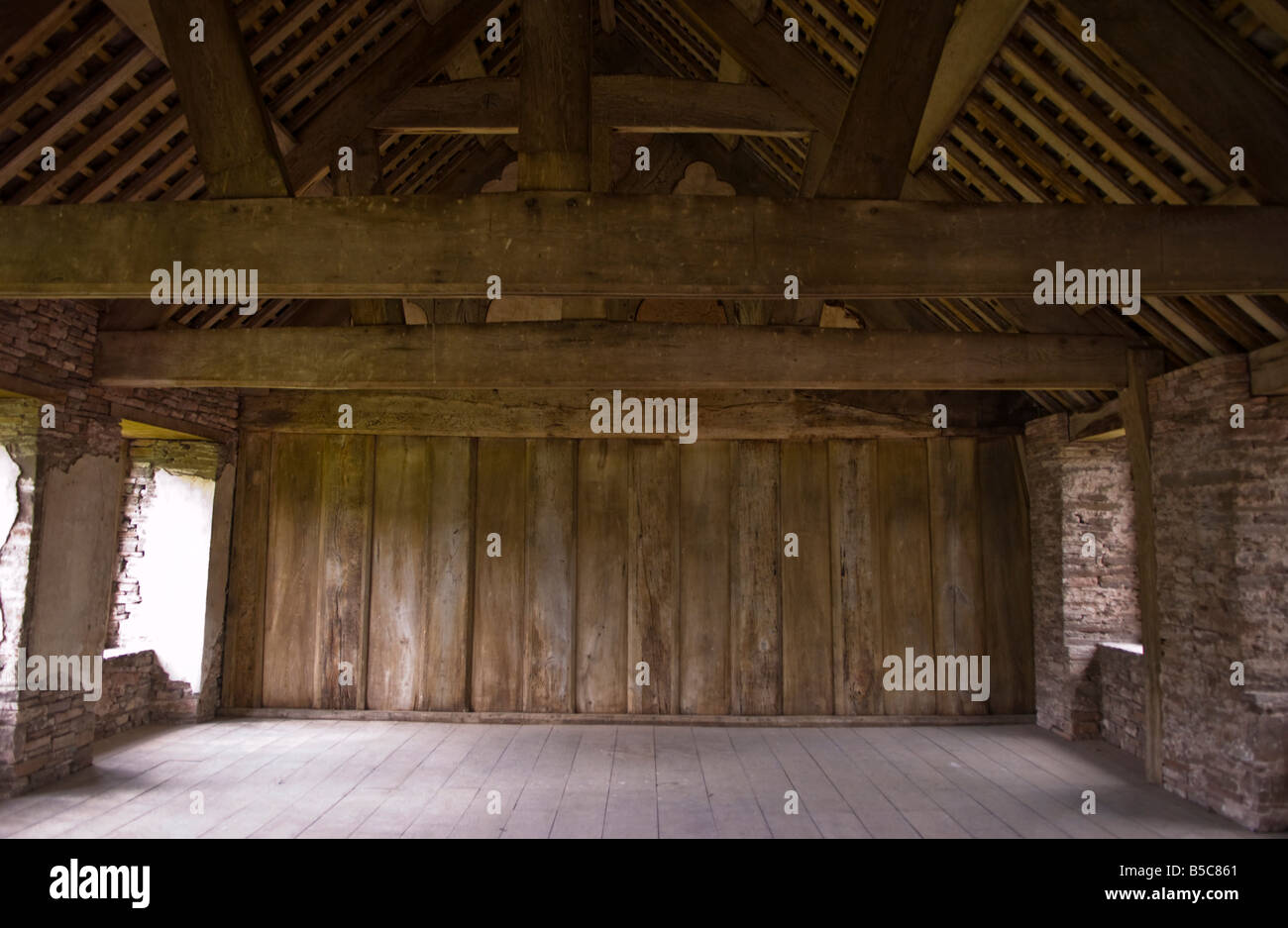 Medieval court room hi-res stock photography and images - Alamy