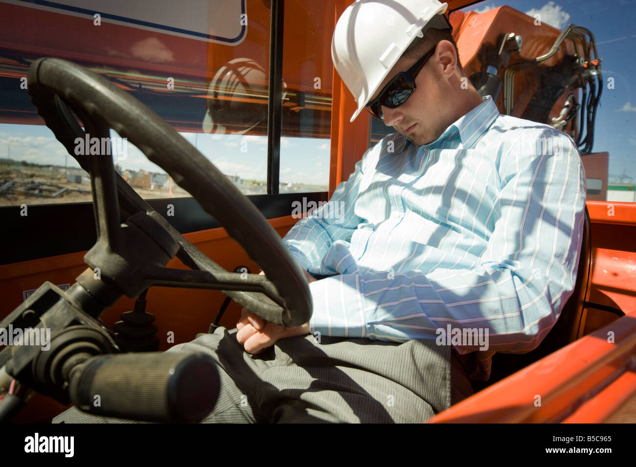 Construction workers on rest break hi-res stock photography and images ...