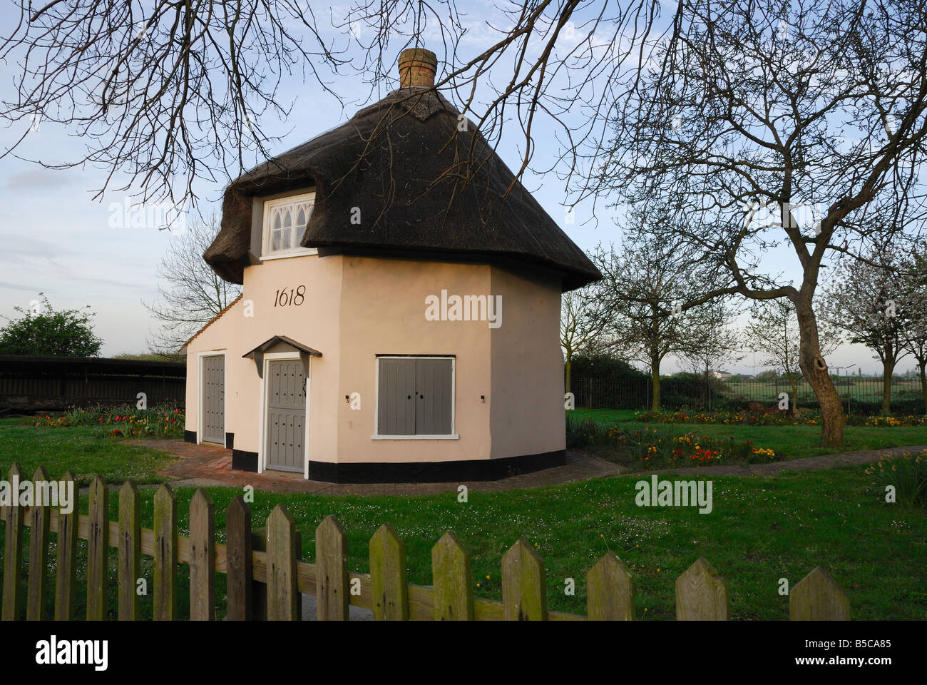 Dutch Cottage Canvey Island Stock Photo - Alamy