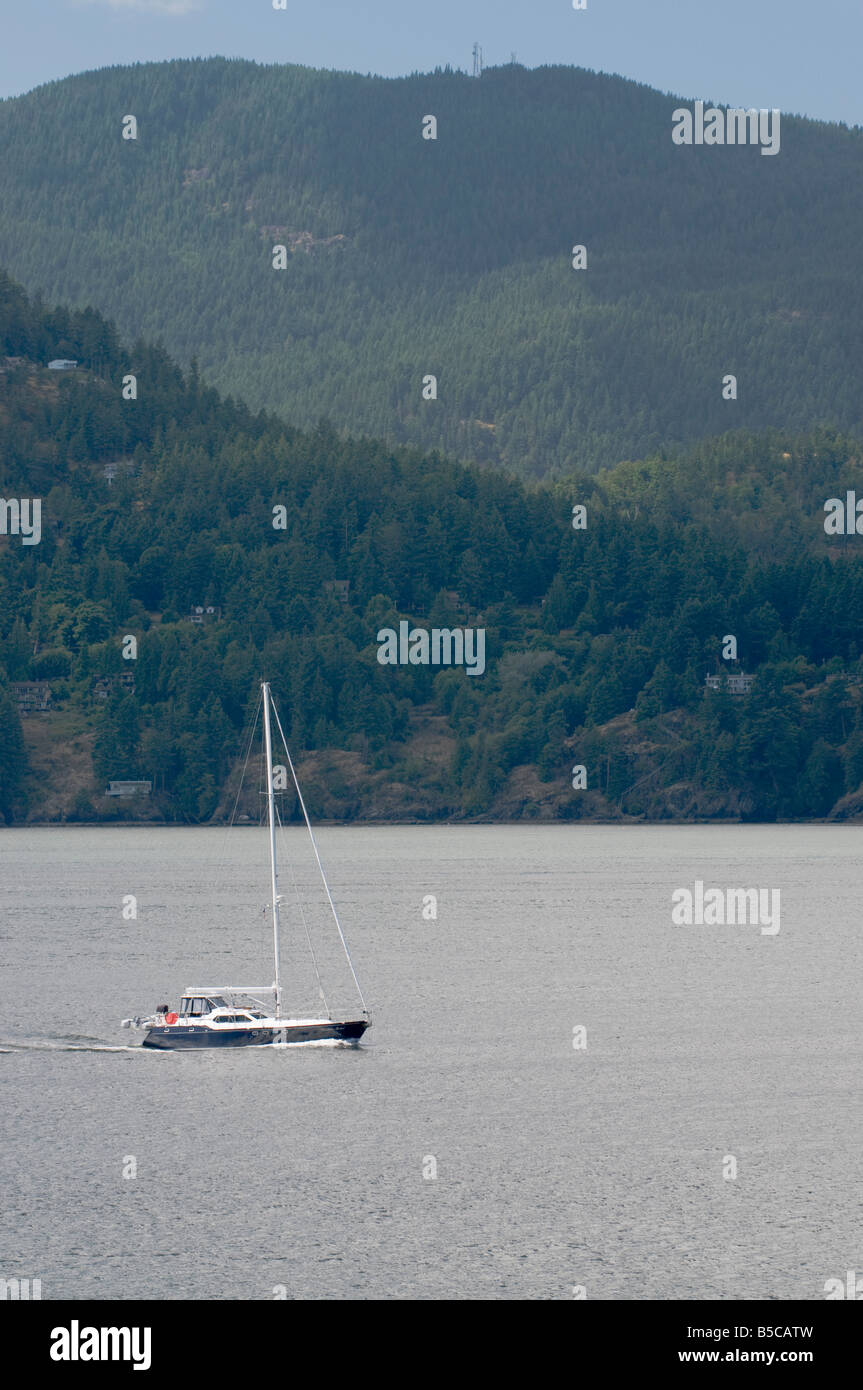 Sailing boat in Canadian waterway Stock Photo - Alamy