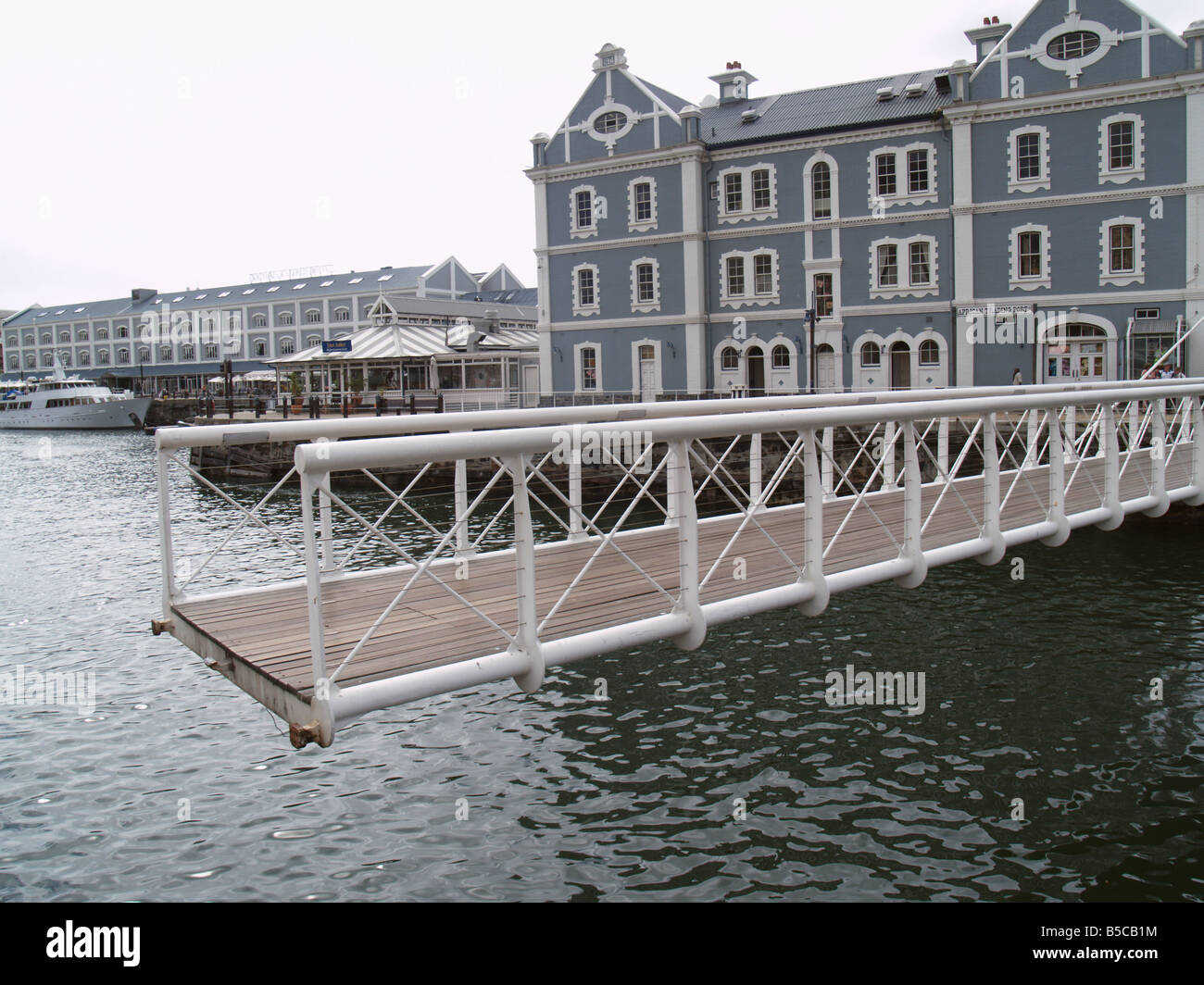 Africa town bridge hi-res stock photography and images - Alamy