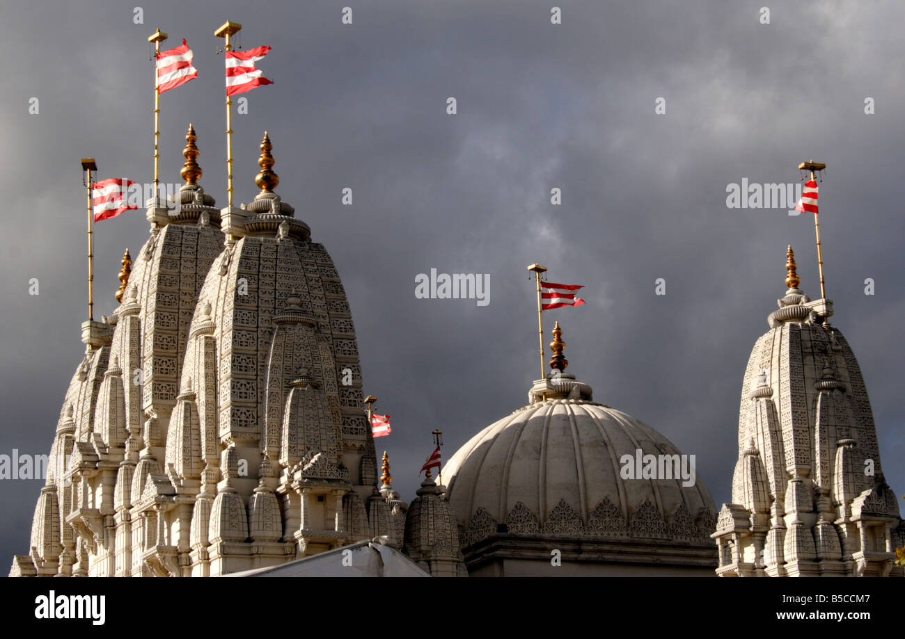 Swaminarayan hindu mandir temple hi-res stock photography and images ...