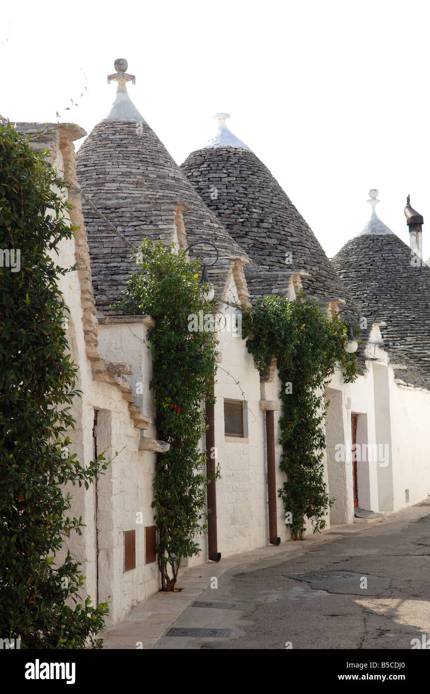 Trulli houses Alberobello Puglia Italy Stock Photo - Alamy
