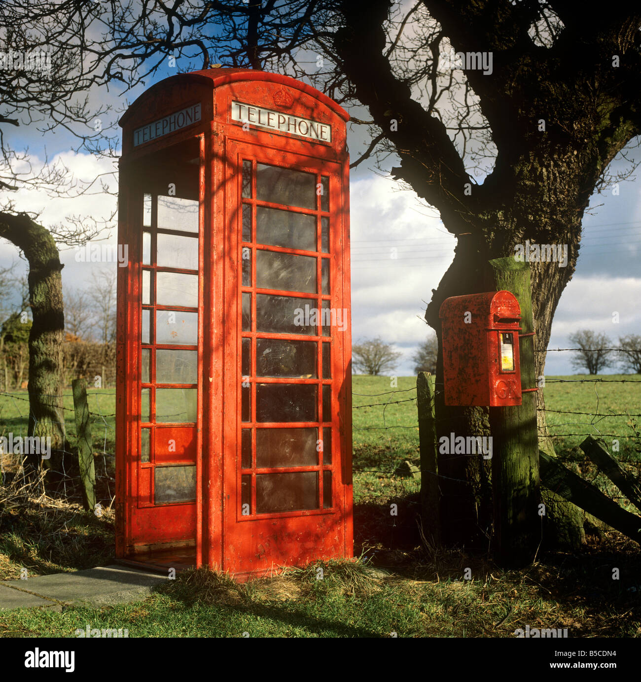 UK England Lancashire Hoghton remote rural post box and K6 phone box ...