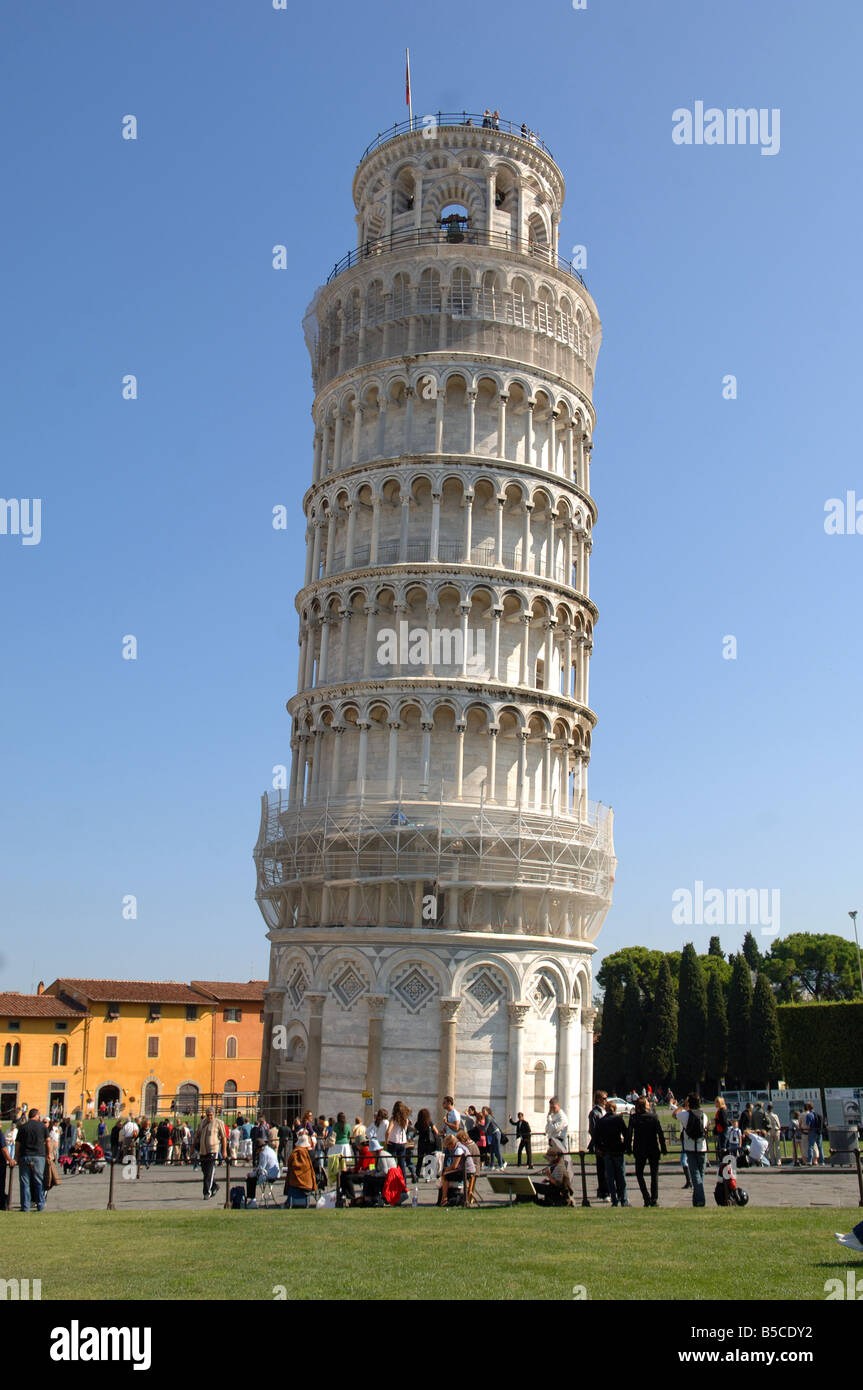 The leaning tower the cathedrals campanile hi-res stock photography and ...