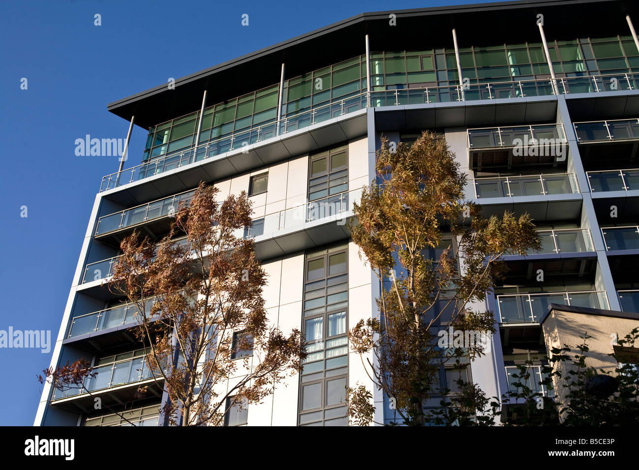 Leeds high rise apartments balcony hi-res stock photography and images ...