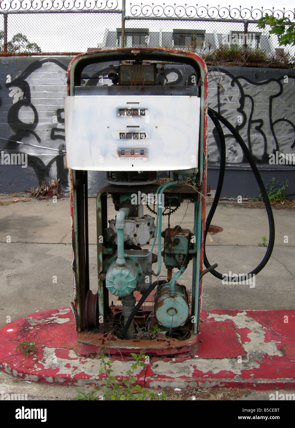 Sydney petrol pump hi-res stock photography and images - Alamy