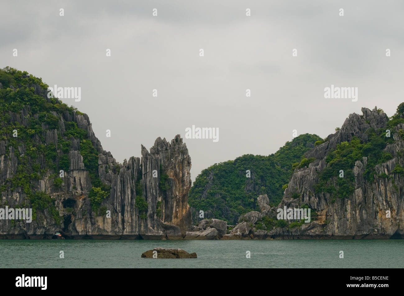 Halong Bay, Vietnam Stock Photo - Alamy