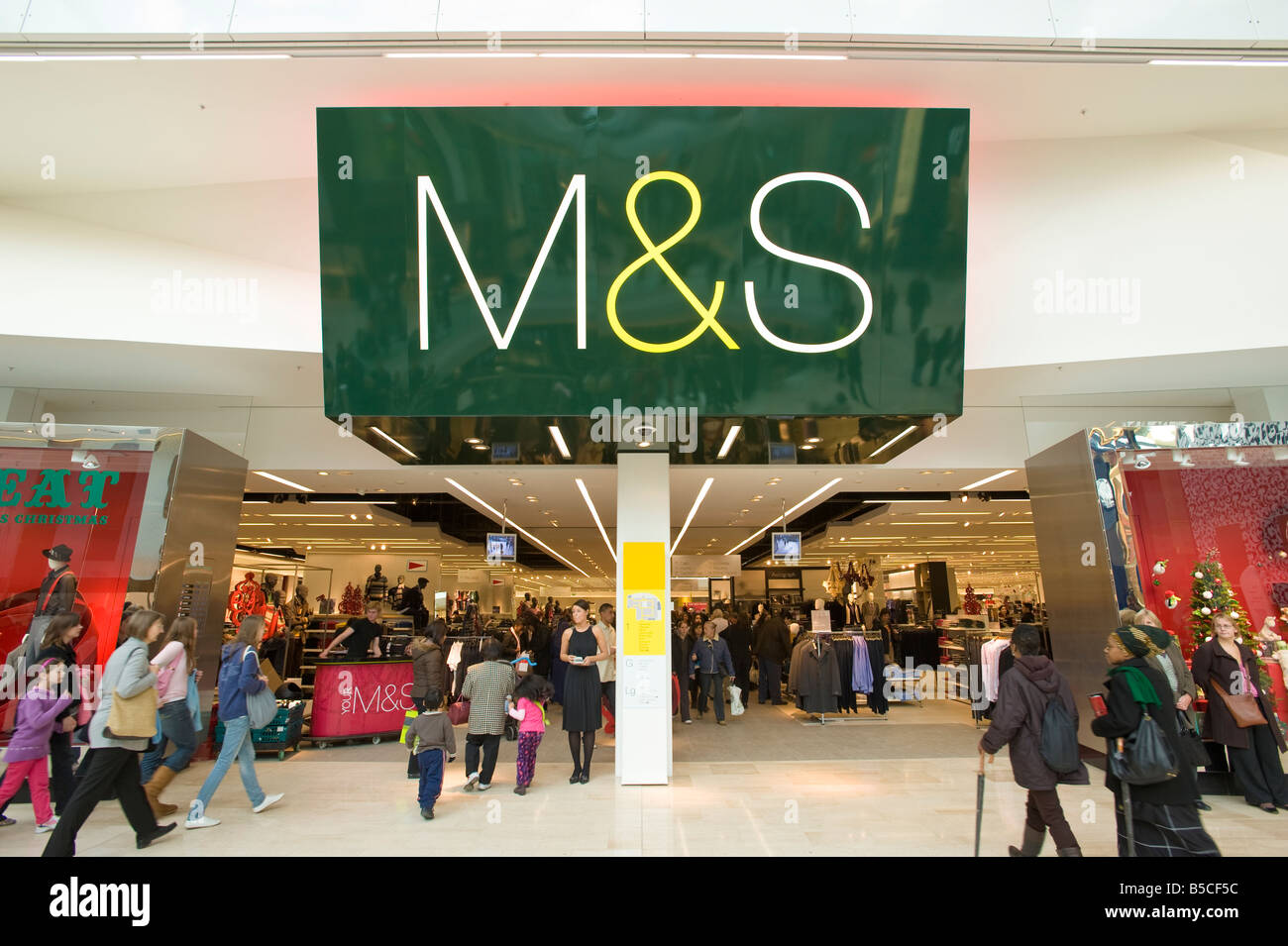 M&S department store Westfield Shopping Centre White City Development ...