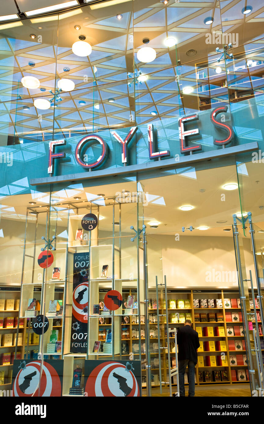 Foyles books hi-res stock photography and images - Alamy