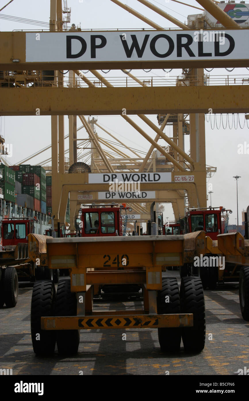 DP World Dubai Ports World Container Port UAE Teus Stock Photo - Alamy