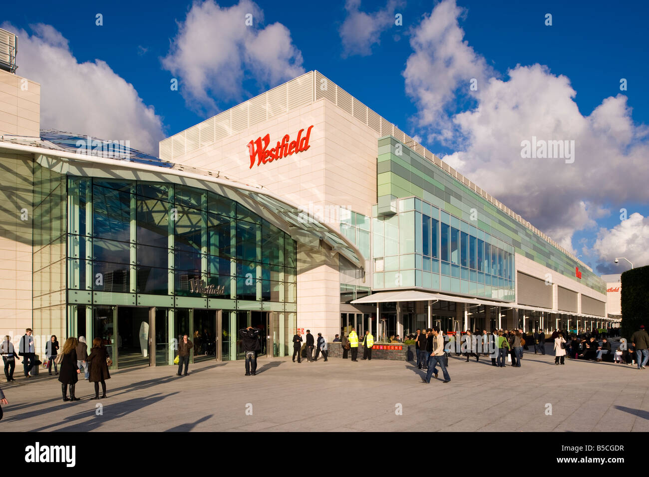 Westfield london exterior hi-res stock photography and images - Alamy