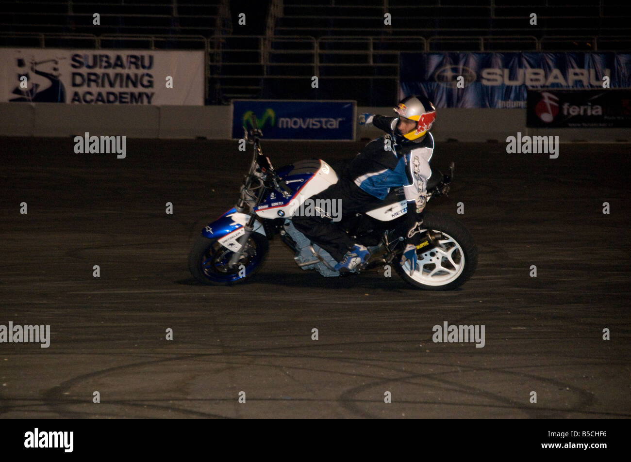 Freestyle stunt driving hi-res stock photography and images - Alamy