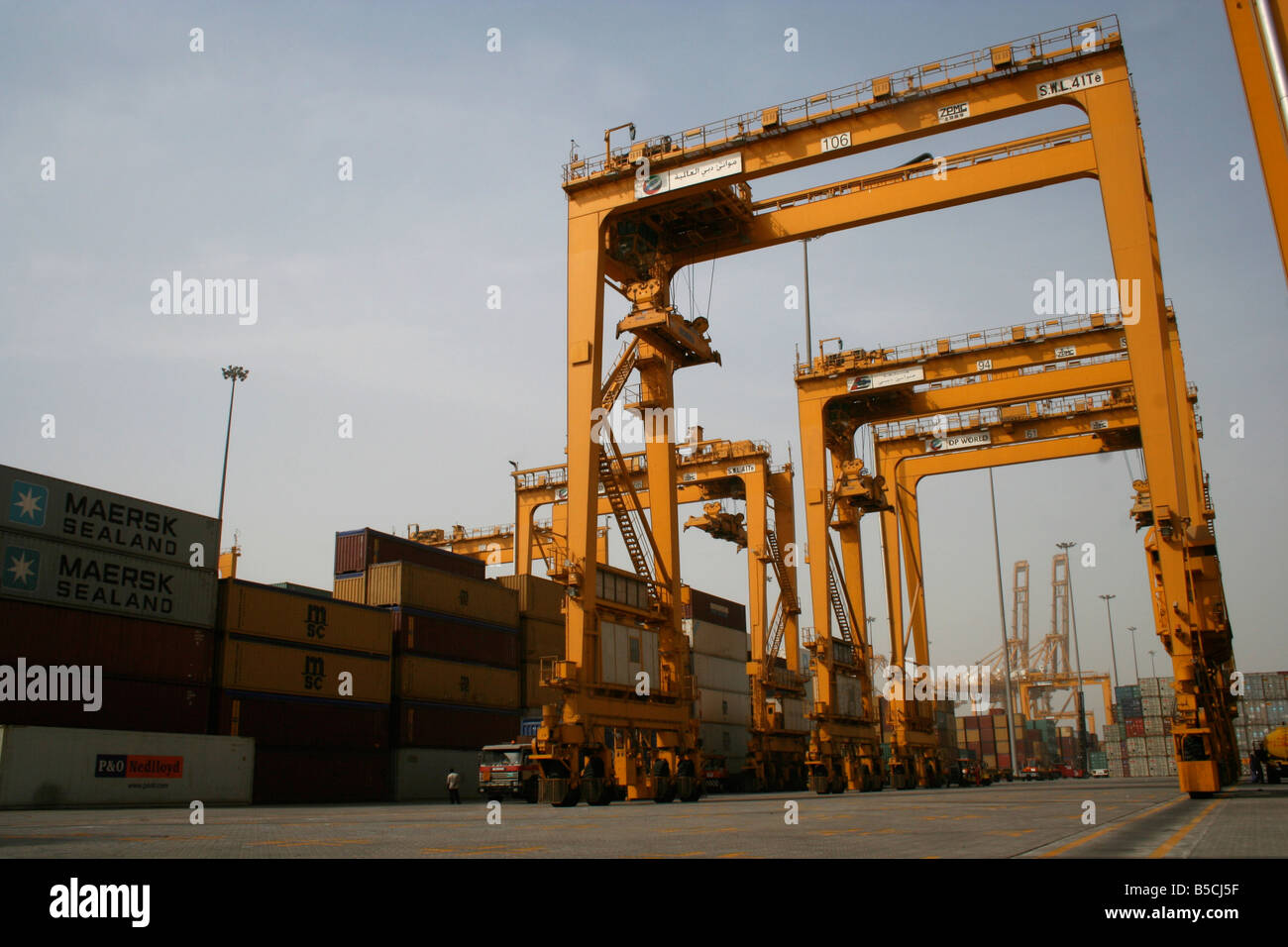 Jebel ali port dp world hi-res stock photography and images - Alamy