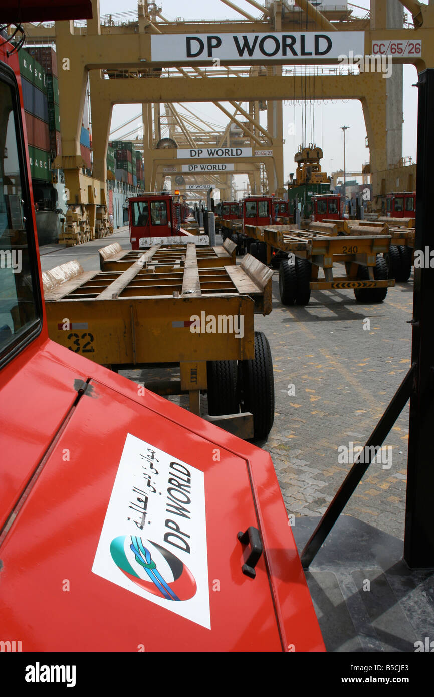 DP World Dubai Ports World Container Port UAE Teus Stock Photo - Alamy