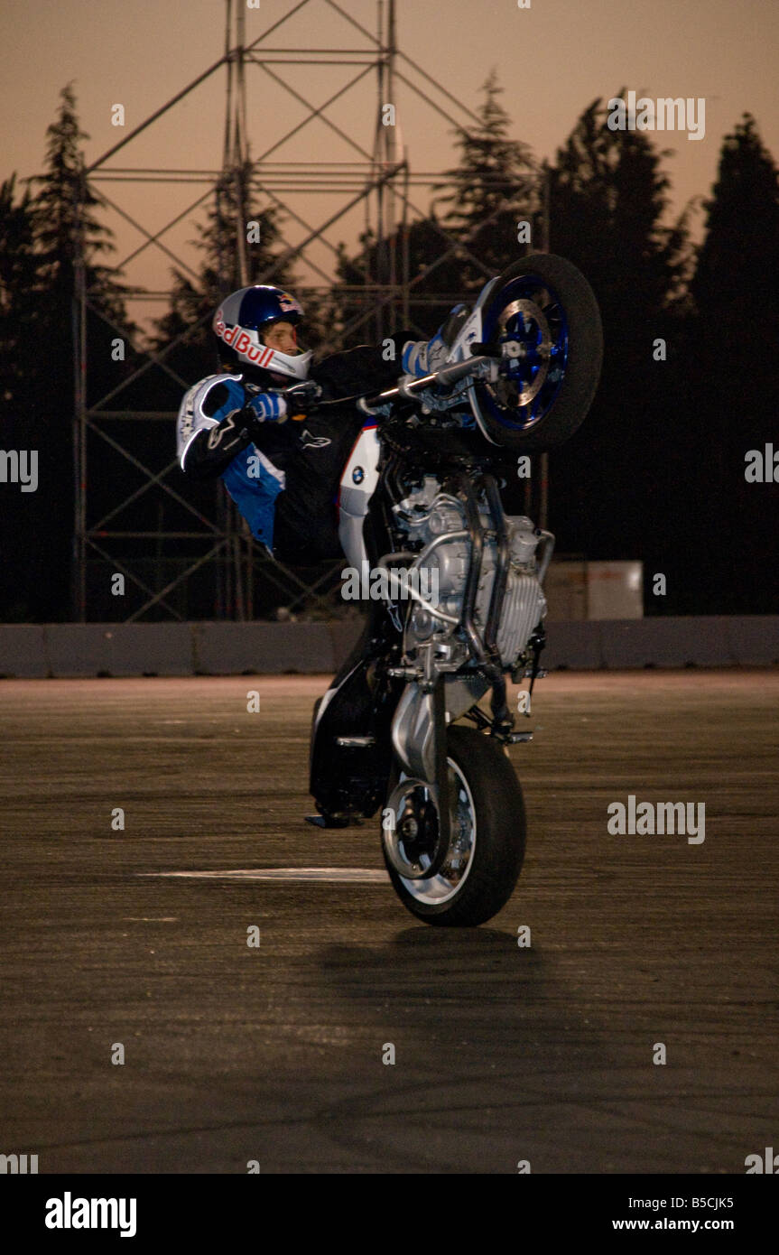 Freestyle stunt driving hi-res stock photography and images - Alamy