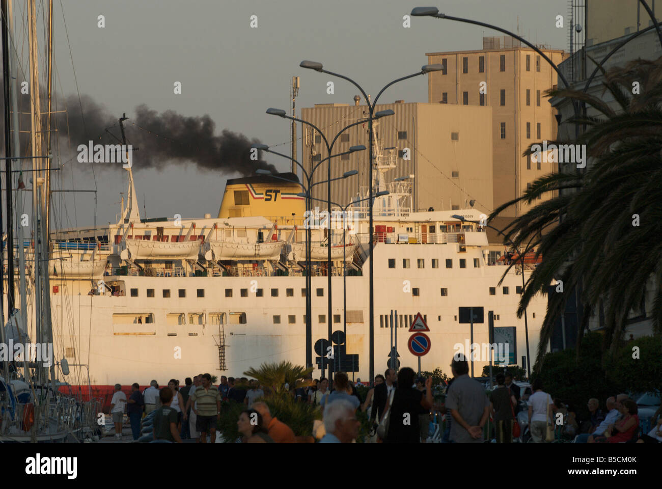 ship approaching the Brindisi's docks Stock Photo - Alamy
