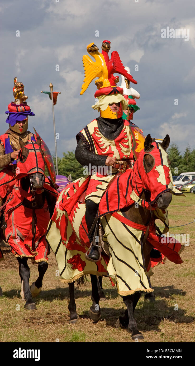 Knights on horses hi-res stock photography and images - Alamy