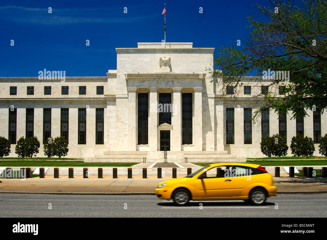 Federal reserve building exterior hi-res stock photography and images ...