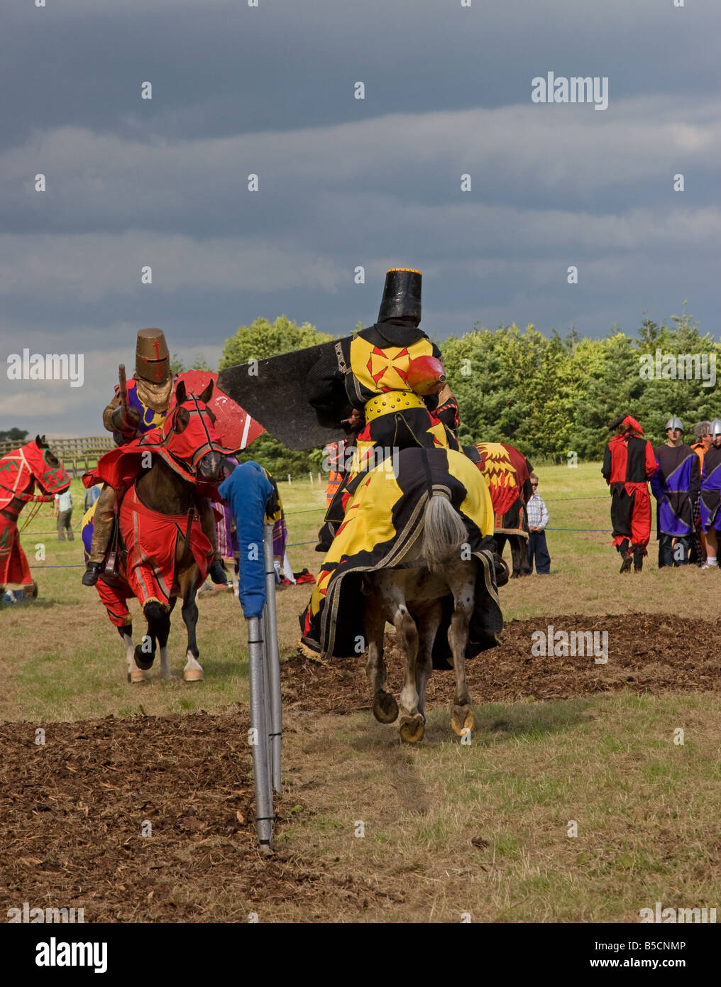 Yellow black knight joust medieval hi-res stock photography and images ...
