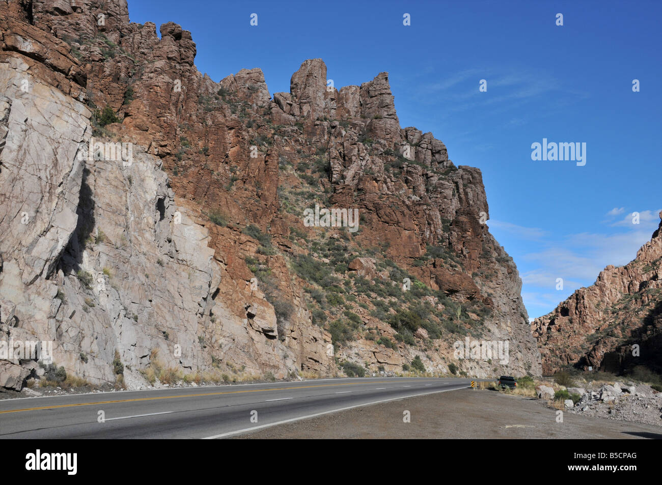 Highway 60 carved out of the rocks, a scenic route Stock Photo - Alamy