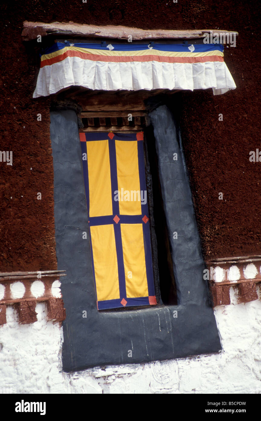 window roof red palace potala tibet Stock Photo - Alamy