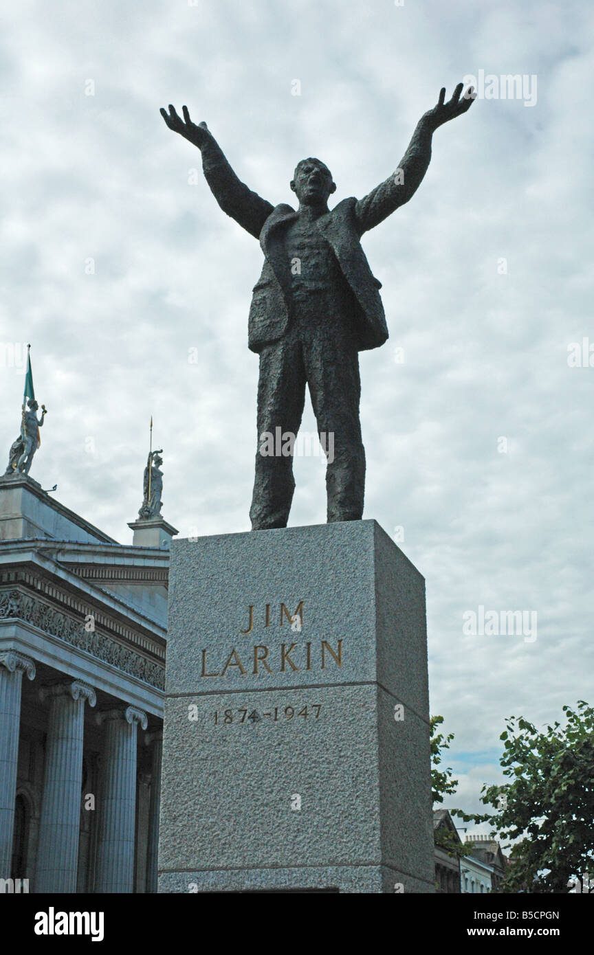 Jim Larkin Statue. O.Connell Street. Diblin Ireland tif Stock Photo - Alamy