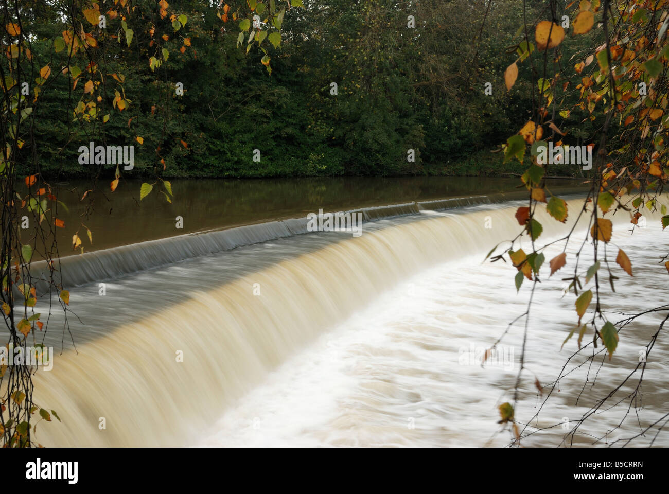 Keynsham Weir, Waterfall, Weir. Autumn, Bristol Stock Photo - Alamy