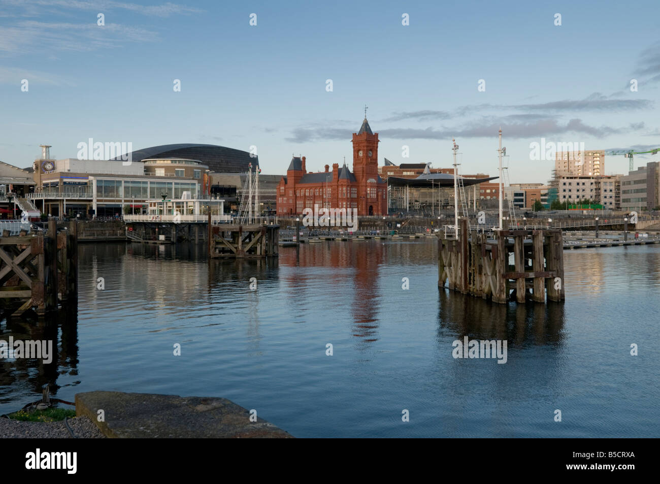 Waterfront buildings cardiff wales hi-res stock photography and images ...