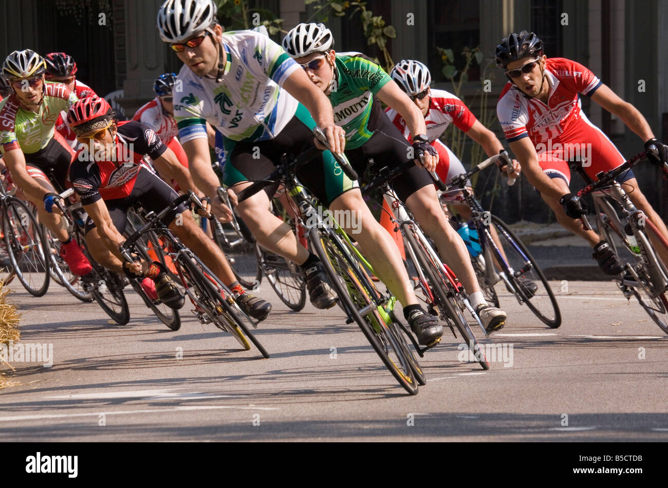 Criterium racing hi-res stock photography and images - Alamy