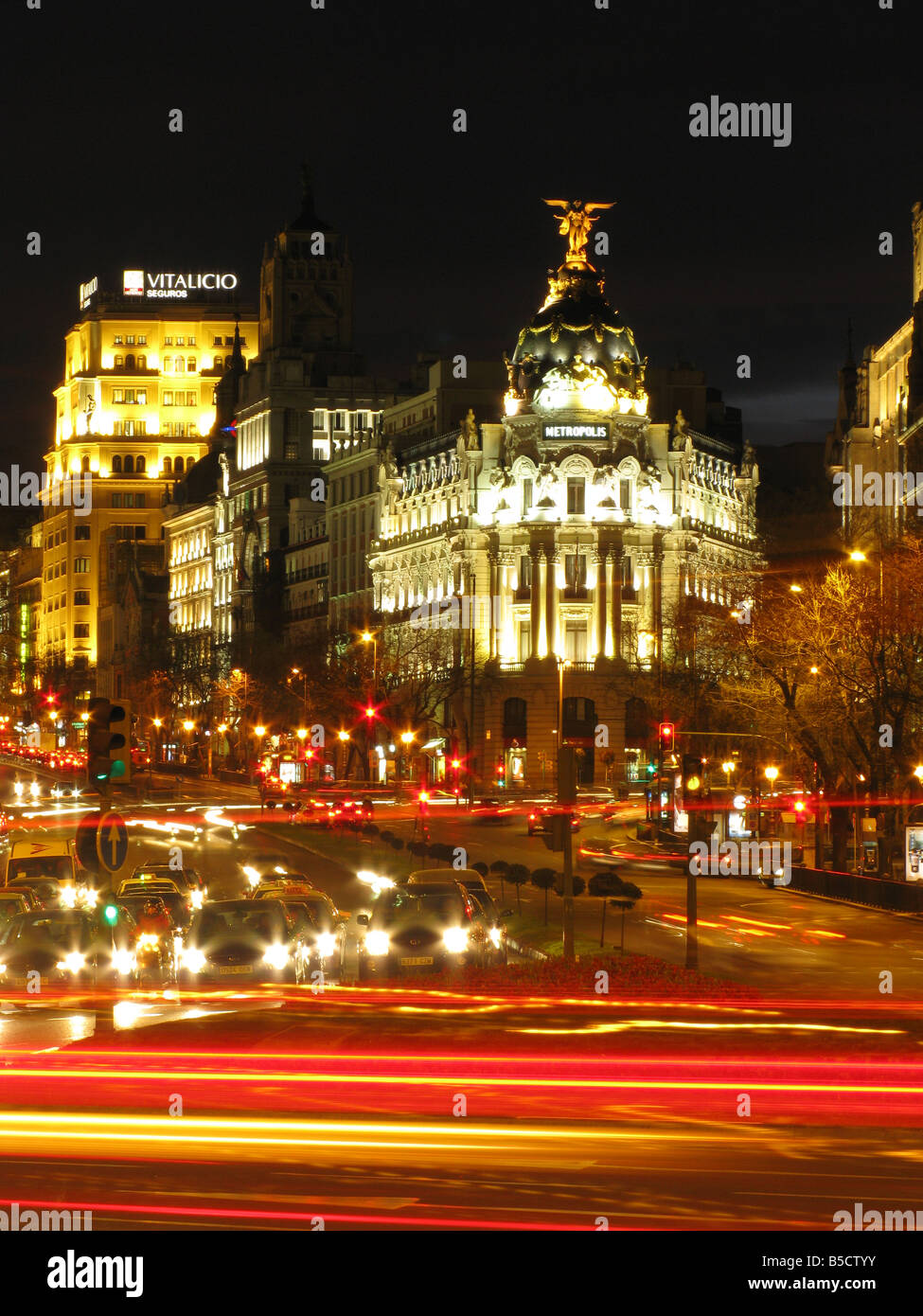 Gran via in night madrid hi-res stock photography and images - Alamy