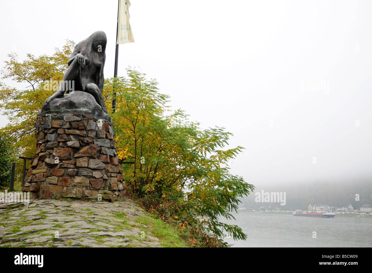 Lorelei statue rhine hi-res stock photography and images - Alamy