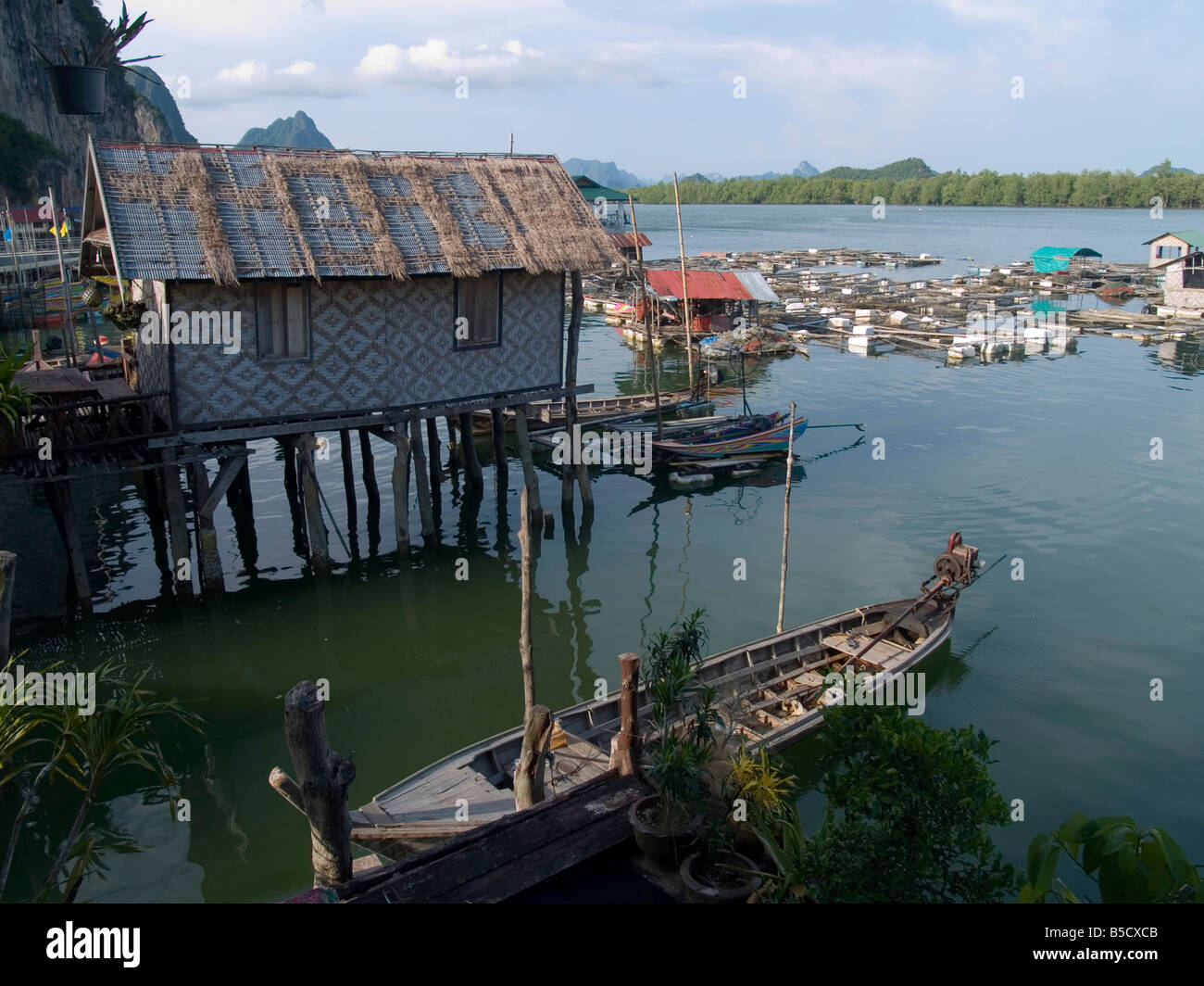 Stilt village hi-res stock photography and images - Alamy