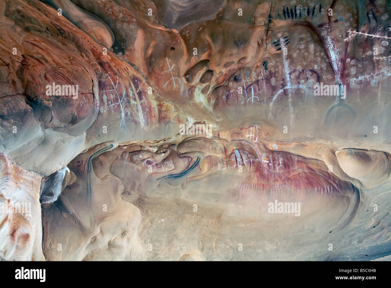 Aboriginal Cave Paintings Stock Photo - Alamy
