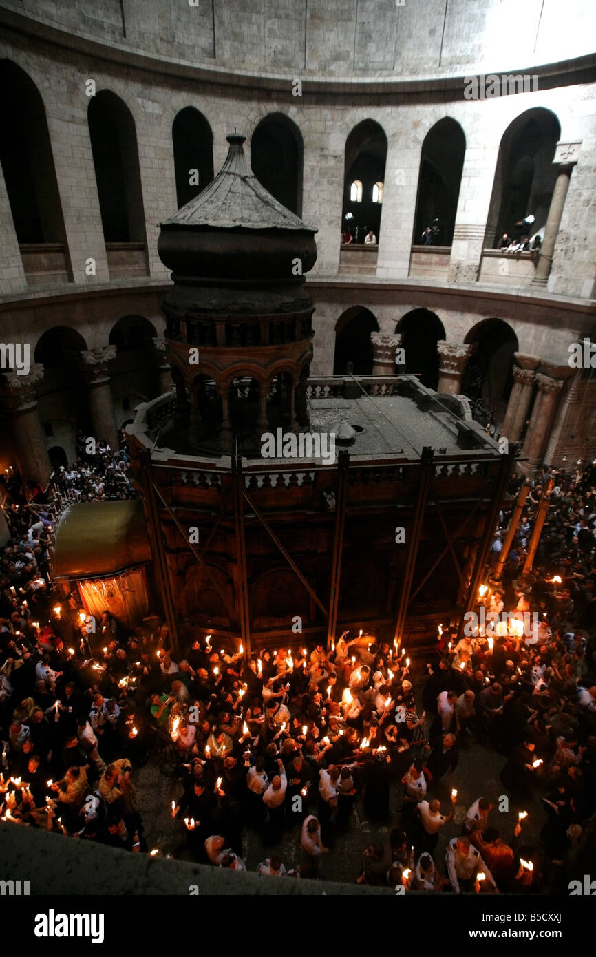 Jerusalem miracle of the holy fire hi-res stock photography and images ...