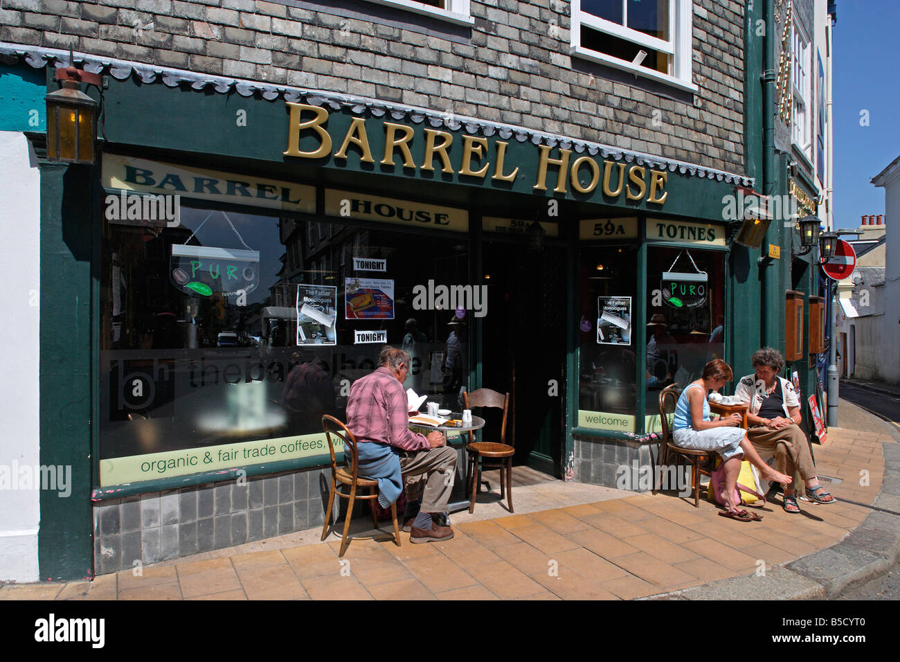 Totnes Main Fore street merchant houses 16th 17th century Devon UK ...