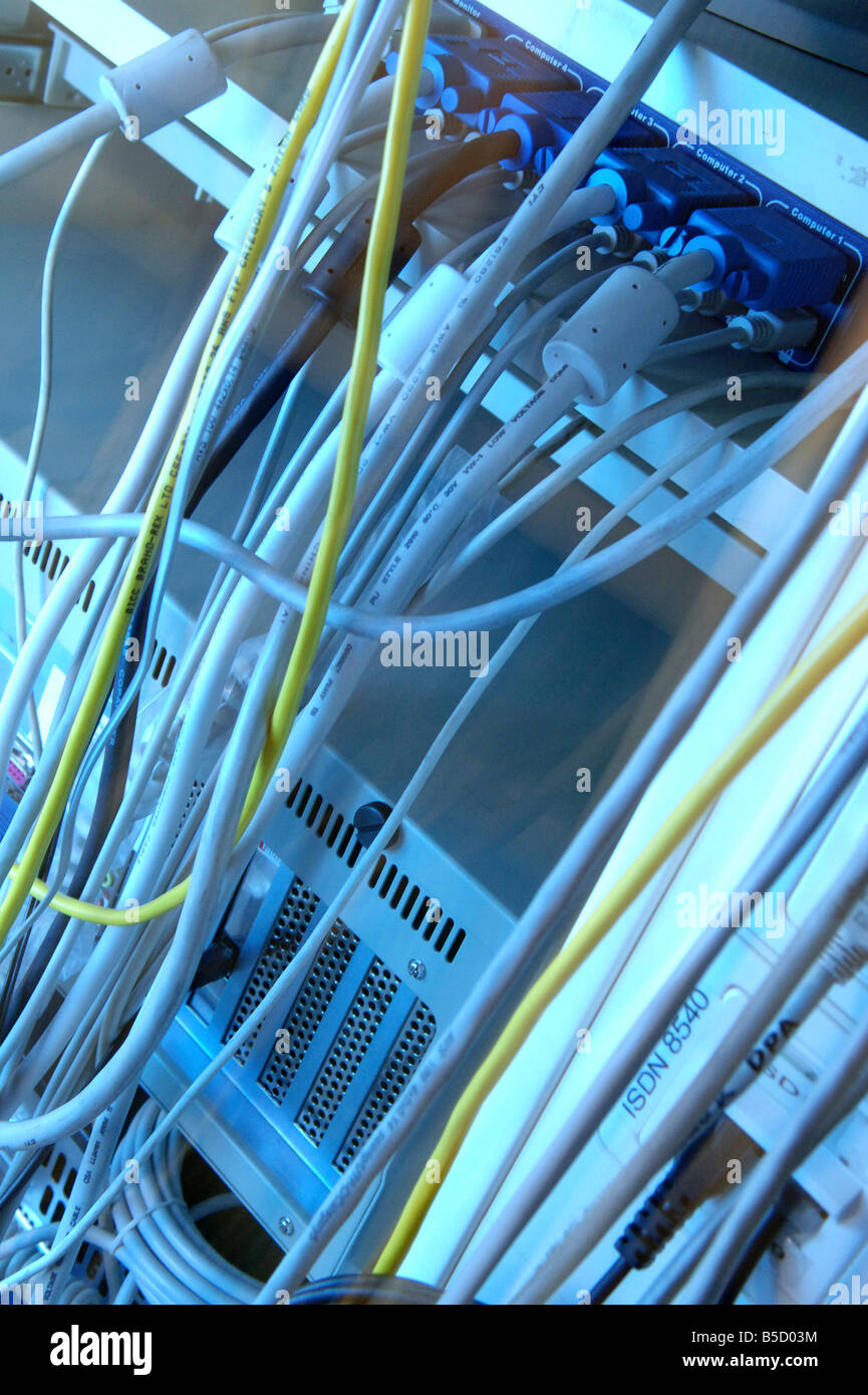 Bulk cables hi-res stock photography and images - Alamy