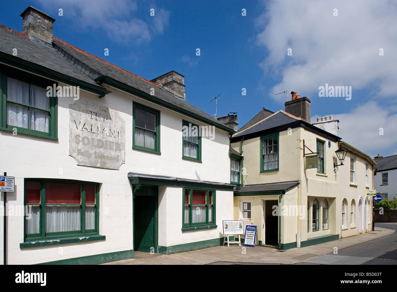 Buckfastleigh Fore Street the Valiant Soldier a pub whose interior and ...