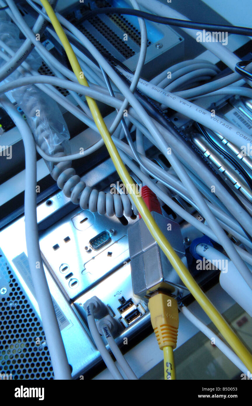 Bulk cables hi-res stock photography and images - Alamy