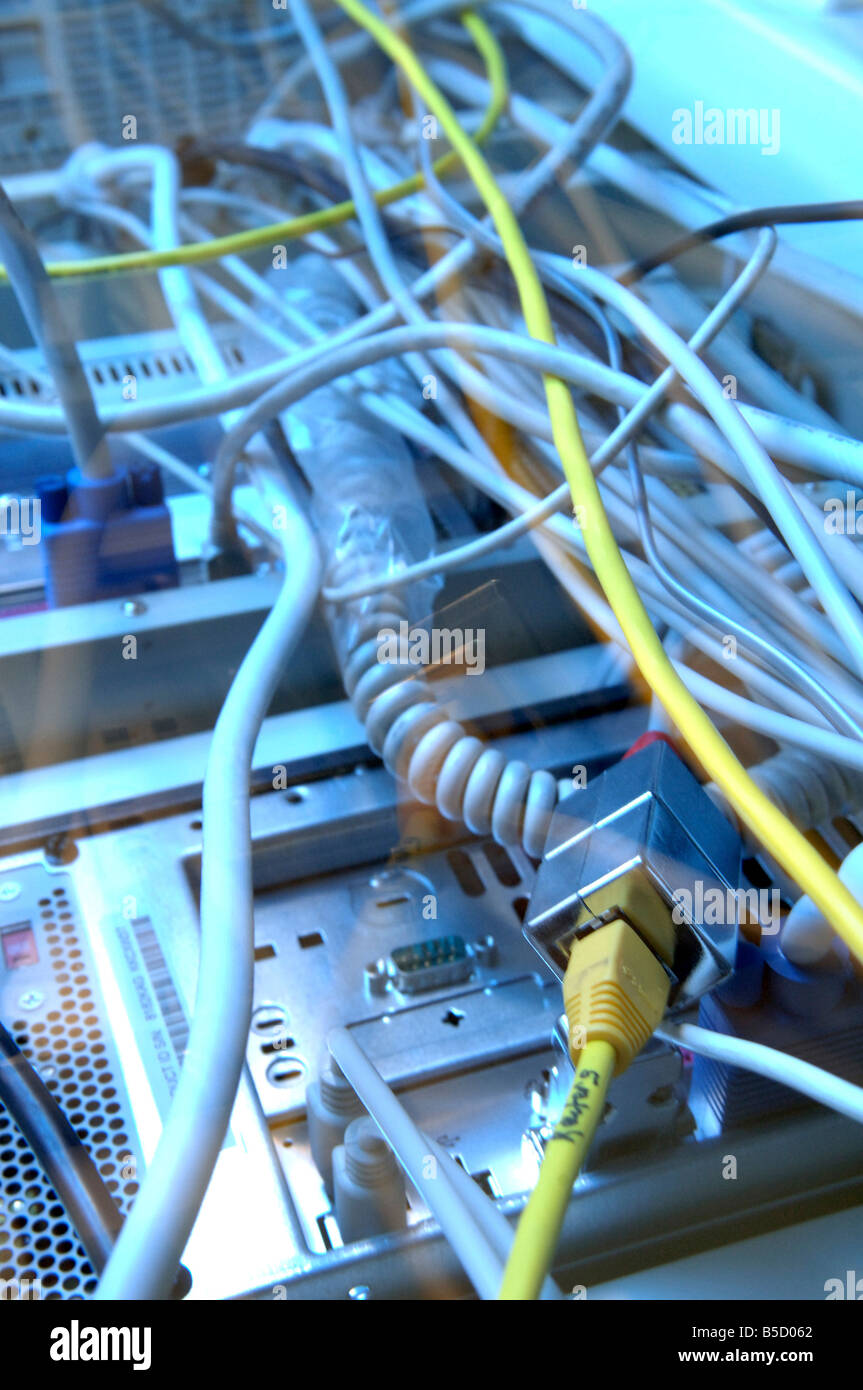 Bulk cables hi-res stock photography and images - Alamy