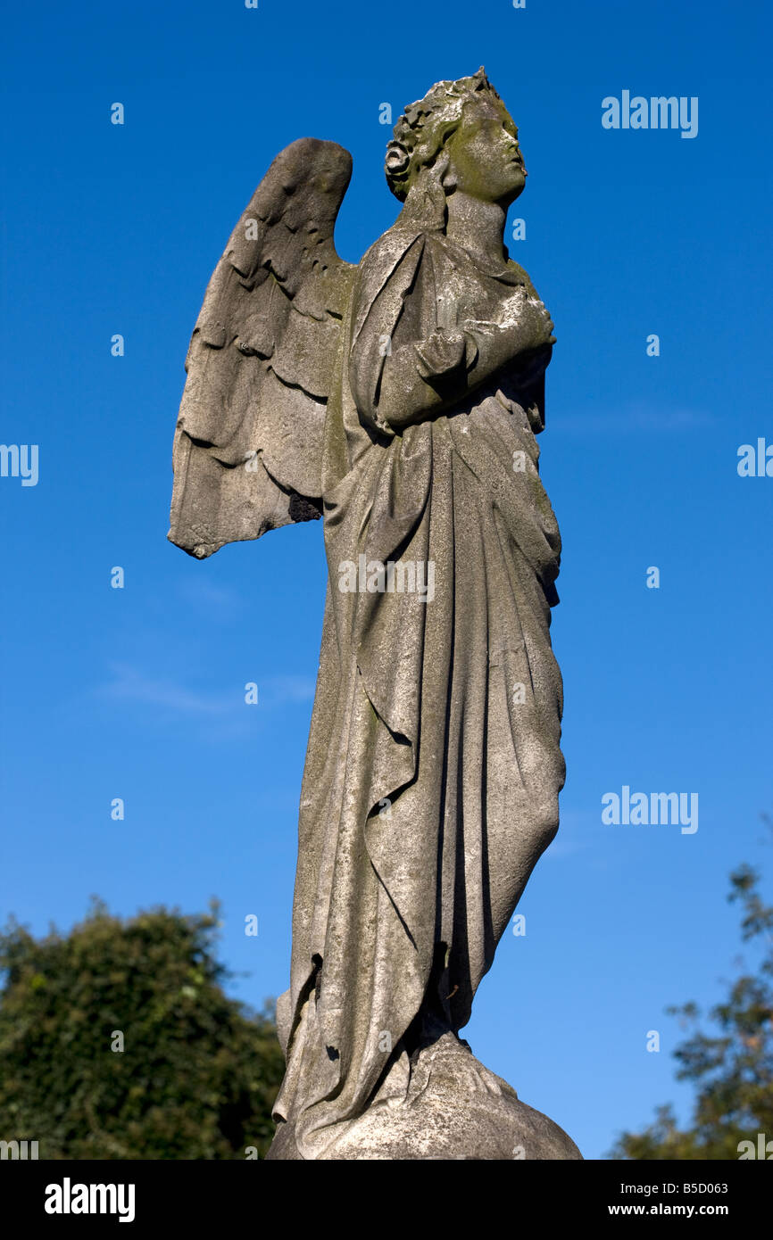 Angel Statue Kensal Green Cemetery London Stock Photo - Alamy