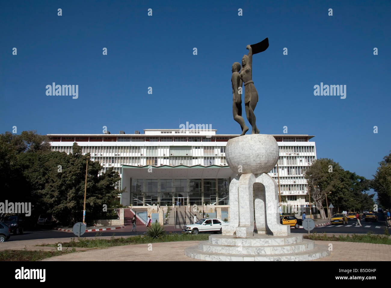National Assembly Building and Liberation Struggle monument in Place de ...
