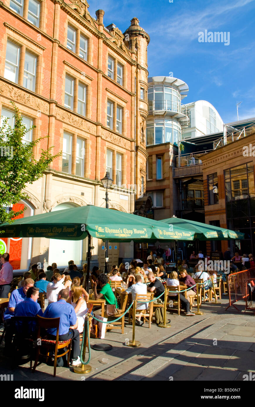 Sidewalk manchester hi-res stock photography and images - Alamy